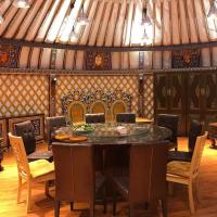 China Easy And Fast Installation 6M Diameter Mongolian Yurts With Skylight Window Bamboo Decoration for sale