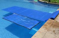 China Anti - UV 100um 200um Swimming Pool Solar Cover Blue Color PE Bubble Blanket Solar Pool Cover for sale
