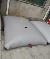 China Pillow PVC TPU Coated Tarpaulin 4000L Water Storage Tank Portable Water Tanks Used To Store for sale