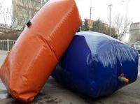 China Tear Resistant Pillow 0.7mm PVC Tarpaulin Water Storage Bladder Tank Large Plastic Water Tanks for sale