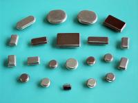 China High Frequency Selectivity Low Insertion Loss SAW Filter 900MHz 50 Ohm for RF Microwave Applications for sale