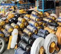 China SK200-8  PC200 E320 EC210 D6D D85 Excavator Track Roller Bulldozer Front Idler / Track Roller And Lower Roller for sale