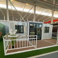 China Waterproof Luxury Prefab Expandable Container Home 5.8m x 6.3m for Family Living for sale