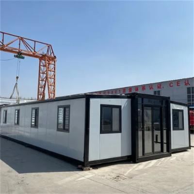 China 40 Feet 3 Bedroom Prefab Mobile Expandable Container House 20 Year Lifespan for sale