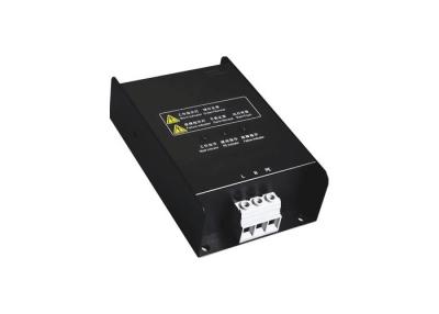 China 1-Phase Surge Protector Box 30-60kA Discharge Capacity with Power Status Indicator for Industrial Applications for sale