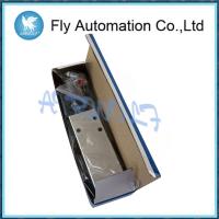 China 0.5-12 Bar Limit  Dump Truck Controls , 3/2 Way Pneumatic Manual Valves for sale