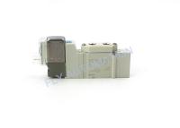 China SMC DC24V SY3120-5LZD-M5 Pneumatic Solenoid Valves Low Power 0.35W 5/2 Way for sale