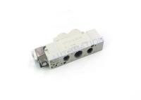 China SY7120-5LZD-02 24v Pneumatic Solenoid Valve SMC Low Power G1/4 5/2 Way DC for sale