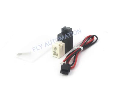 China VQ110-5L Smc Solenoid Valve Directional Control DC24V 1W for sale