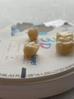 China 3D Plus Multilayer 43% -57% 6 Layers 3D Multi-layer Zirconia Dental Block / Zirconia Blank Disc for CAD CAM Opening System for sale