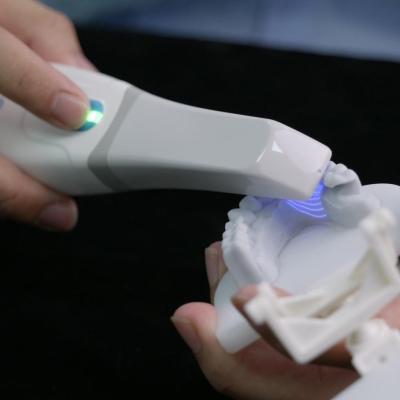 China Yucera YRC-S03 Intraoral Scanner with ≤15μm Accuracy USB 3.0 Interface and Multilingual System for Dental Clinics for sale