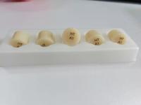 China HT LT Dental Glass Ceramics 5 Pcs Lithium Disilicate Press Ingot 320Mpa for sale