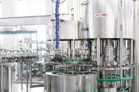 China Intelligent Quantitative Juice Hot Filling Machine with 95°C Capacity and 3000-25000 BPH Output Range for sale