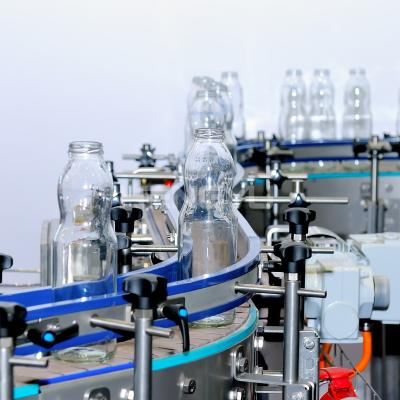 China DCGF40-40-12BH Glass Bottle Carbonated Soft Drink Filling Machine - 12,000 BPH Capacity, 500ml Bottles for sale
