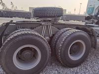 China Sinotruk HOWO 6*4 420HP Trailer Head Truck Tractor Truck with 6800*2500*3200mm Size for sale