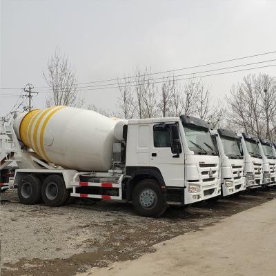 China 6x4 Drive Mode and Zf8118 Steering Used Sinotruck Concrete Mix Truck at Affordable for sale