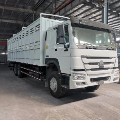 China Heavy Duty 371HP 10 Wheels Van Box Sinotruck HOWO 6X4 Cargo Truck for ISO Certification for sale