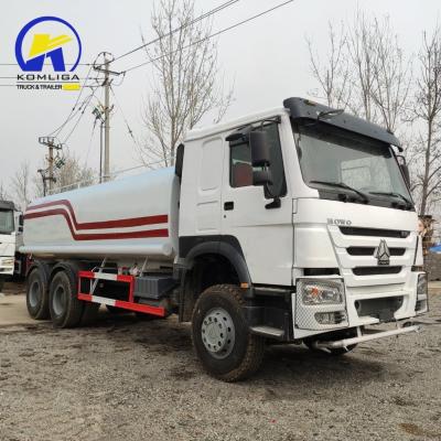 China Sinotruck HOWO 6X4 20000liters 25000liters 10wheels Sprinkler Truck with Hc16 Rear Axle for sale