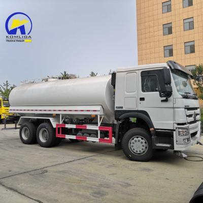 China 4X2 6X4 Sinotruck HOWO Sprinkler Water Tank Truck with Zz1257m4347W Chassis Model for sale