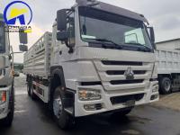 China Manual Transmission Type Van Style Sinotruk HOWO 6X4 400HP Extened Cabin Cargo Truck for sale