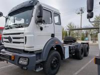 China 400L Aluminum Alloy Fuel Tanker 6X4 Beiben Tractor Truck Head with Engine Capacity＞8L for sale