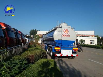 China Customized Request White and Blue Color Fuel Tank Semi Trailer with Tread of 1820mm for sale