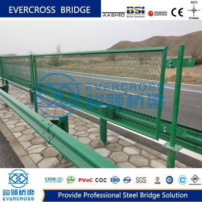 China Highway Guard Rail Systems with 2.0-3.0m Panel Width and 3.0-5.0mm Wire Diameter for Traffic Safety for sale