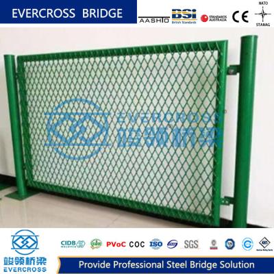 China Protective Safety Netting and Fence with 2m-3m Panel Height and 3.0-5.0mm Wire Diameter for Highway and Industrial Applications for sale