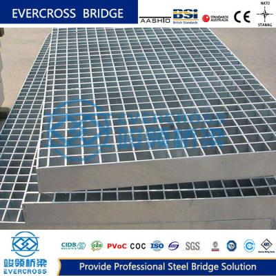 China Steel Grating Platform 30-60mm Spacing 3-5mm Thickness Hot-Dip Galvanized Anti-Slip Metal Grid Flooring for sale