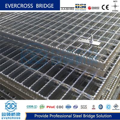 China Stainless Steel Grating Plate 30-60mm Spacing with Hot-Dip Galvanized Surface for Road and Bridge Applications for sale