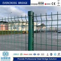 China Industrial Protective Nets and Fences with 2-3m Panel Height and 50-200mm Mesh Openings for Safety Applications for sale