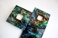 China Holographic Paper Eyeshadow Packaging DIAM 27MM With Elastic Band Closure for sale