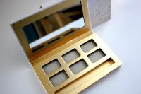 China Matte Gold Empty Eyeshadow Palette Metalized Paper Customized With Brush for sale