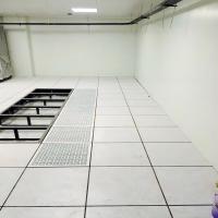 China Anti Static Air Flowing Raised Access Floor Panels Modular for sale