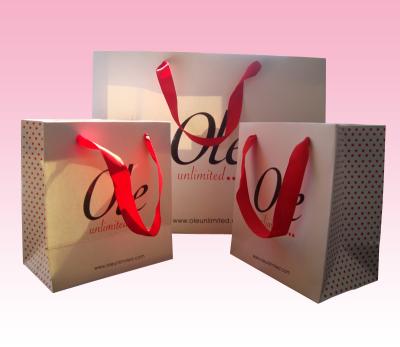 China custom plain white paper shopping bags buik printing manufacturer for sale