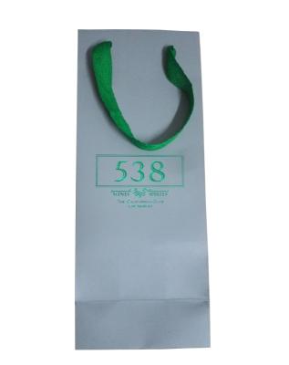 China custom decorative gray paper retail bags wholesale with green hot stamping logo for sale