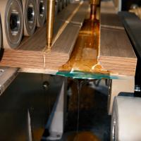 China Multi Layer Plywood Arc Bending Machine For High Strength Curved Components UL Certified for sale