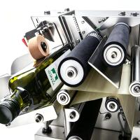 China High Accuracy Automatic Flat Labeling Machine 30–100 Pcs/Min For Industrial Packaging for sale