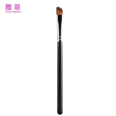China A47 Oblique Fluffy Angled Eyeshadow Brush With Sable Tail Mixed Synthetic Hair for sale