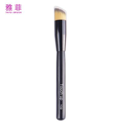 China Angled Large Coverage Concealer Brush, OEM/ODM Services Available-Product Code: Y09 for sale