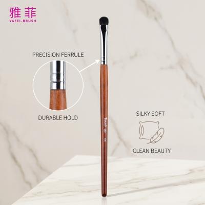 China Handmade Goat Hair Eyeshadow Blending Brush Cruelty-Free Precision Eye Makeup Applicator with Sustainable Wooden Handle for sale