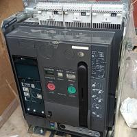 China Draw-out circuit breaker with slide-in module frame 3-pol 3WL1106-2NG66-4GA4 100% new and original price at favorable price for sale