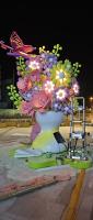 China Customizable Glowing Flower Sculptures for Public SpacesArtistic Installations: Custom flower bouquets, large-scale decor for plazas, shopping malls, supermarkets, parks, and scenic areas.Service: C for sale