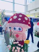 China Custom EPS Foam Sculpture - Floral Covered Cartoon IP Mascot for Event Decoration and Shopping Mall Exhibition for sale