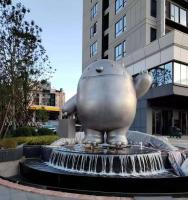China Custom Silver Cartoon Bear Fiberglass Sculpture with Matte Silver Metallic Finish and Weather-Resistant Design for Commercial Plaza Decoration for sale