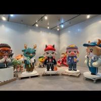 China Customized Size Weather-Resistant Lightweight FRP Cartoon Sculpture and Anime Statue for Indoor Outdoor Decoration for sale