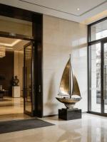 China Custom Modern Interior Luxury Decoration Blue Resin Sculpture Decoration Art Resin Hotel Sculpture Living Room Sculpture for sale
