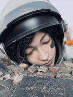 China Custom Fiberglass Sculpture with Astronaut Design for Indoor & Outdoor Use in Matte or Glossy Finish for sale