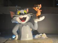 China Custom Weather-Resistant UV-Protected FRP Sculpture for Shopping Malls and Theme Parks for sale