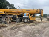 China 130 Ton Used Mobile Crane Truck 6 Booms Section 2020 Model Xcmg Xct130t-1 for sale